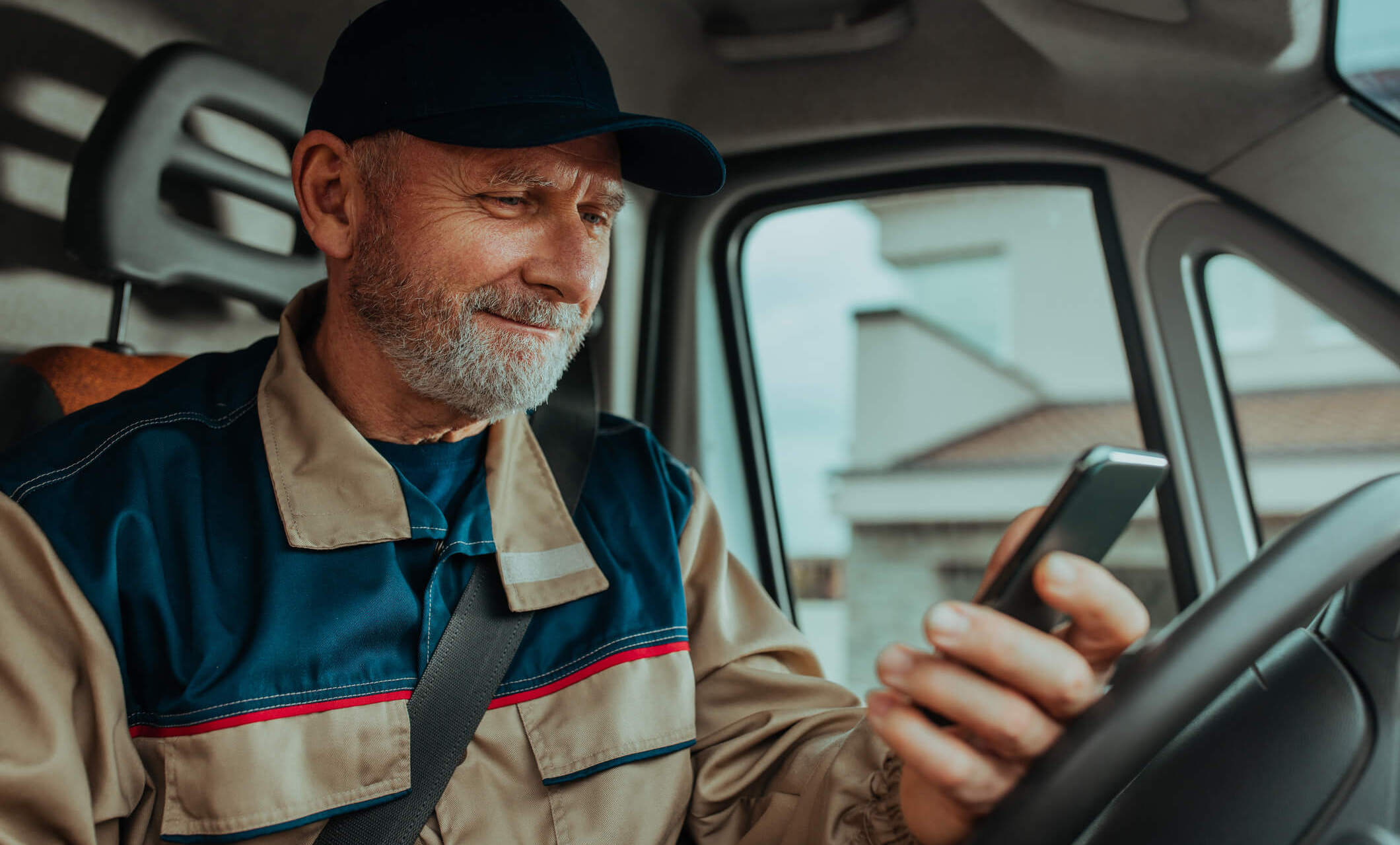 New Mobile Phone Driving Law | Legal News - Rocket Lawyer UK