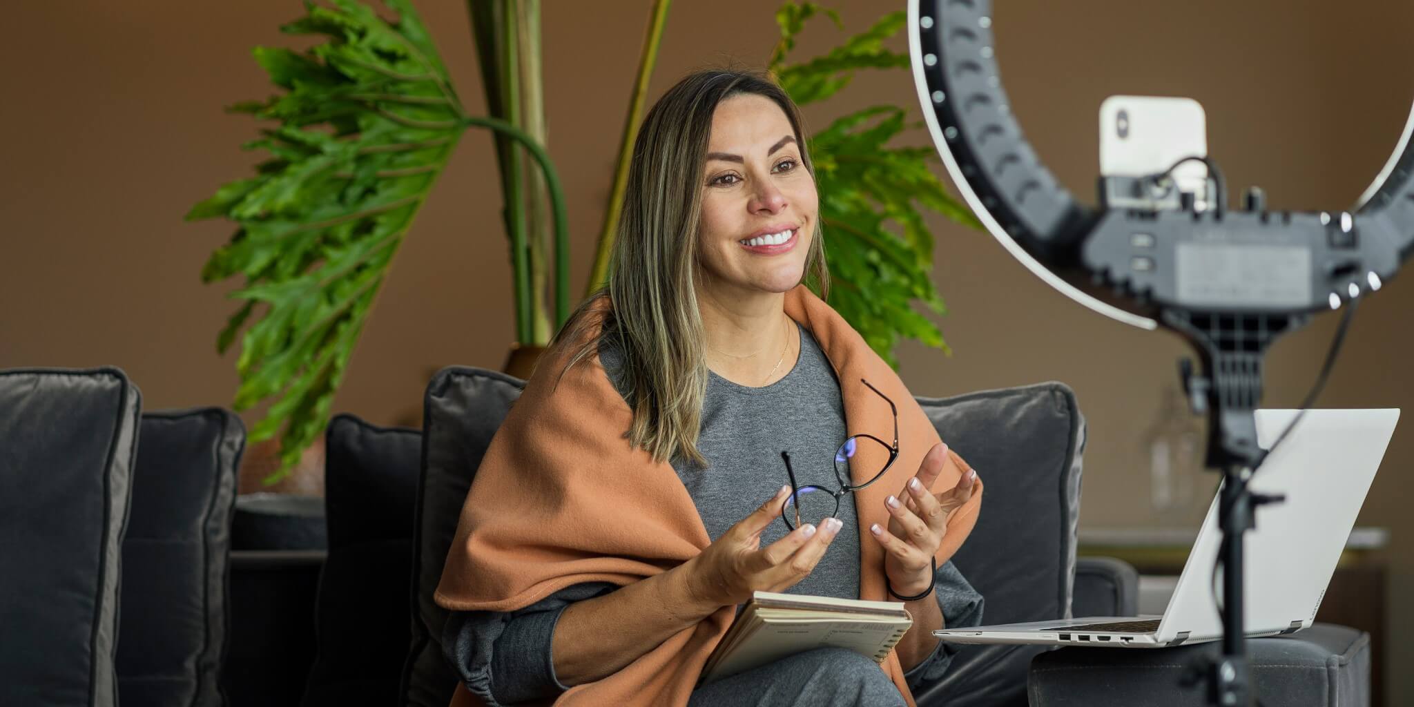 Guide to Influencer Marketing & Hiring Influencers - Rocket Lawyer