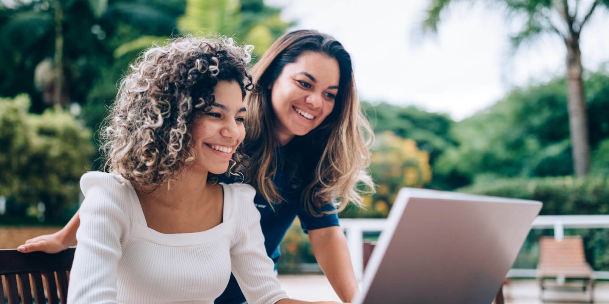 Guide to Hiring Temporary Summer Workers - Rocket Lawyer