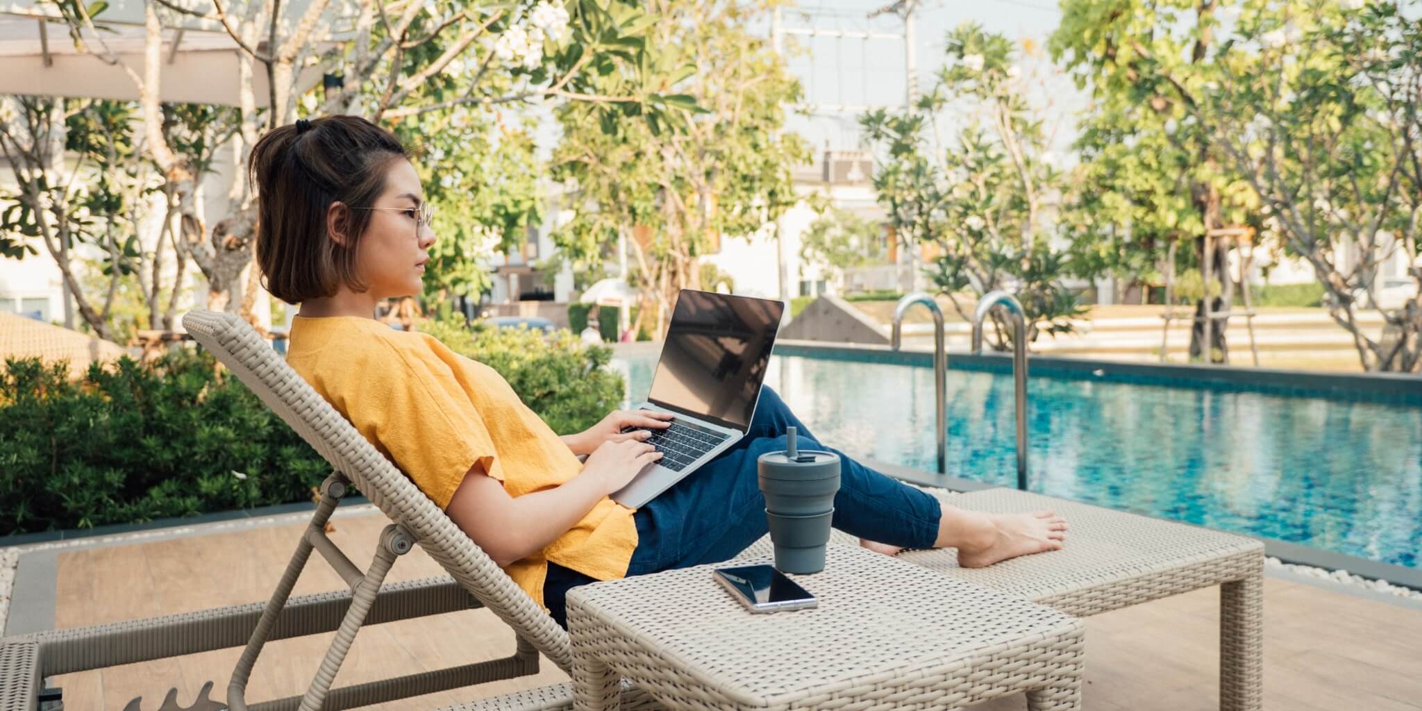 How To Handle Summer Hours With Remote Employees - Rocket Lawyer