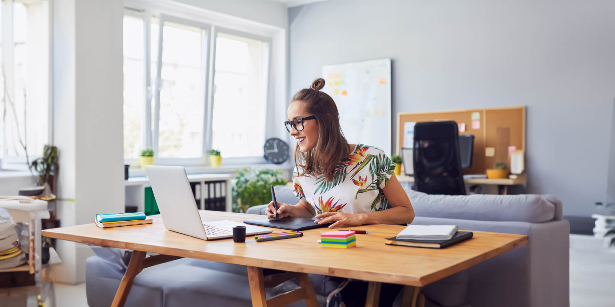 Pros and Cons of Registering an LLC for my Freelancing - Rocket Lawyer